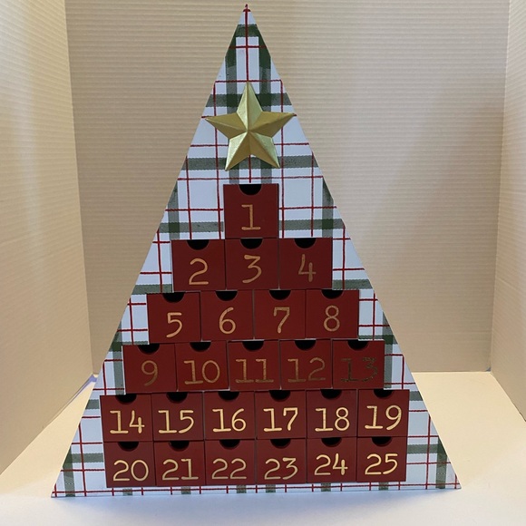 Threshold | Holiday | Wooden Christmas Advent Calendar Tree 25 Drawer ...
